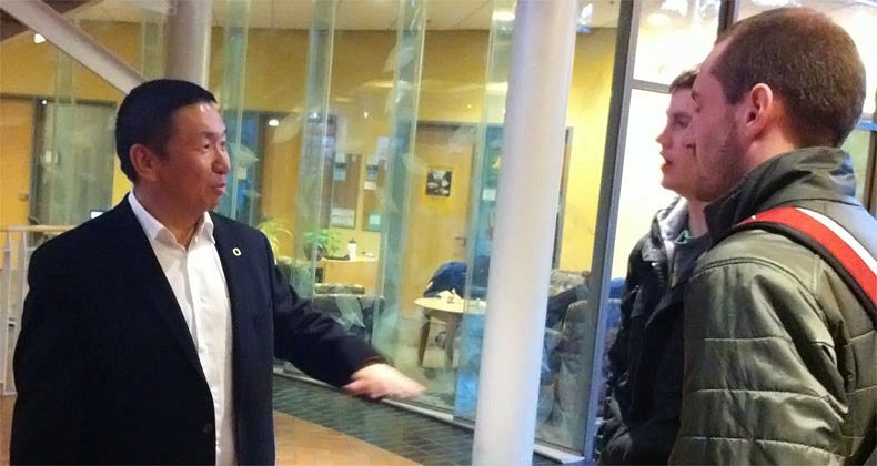 Vizio CEO's Big Picture | Lundquist College of Business